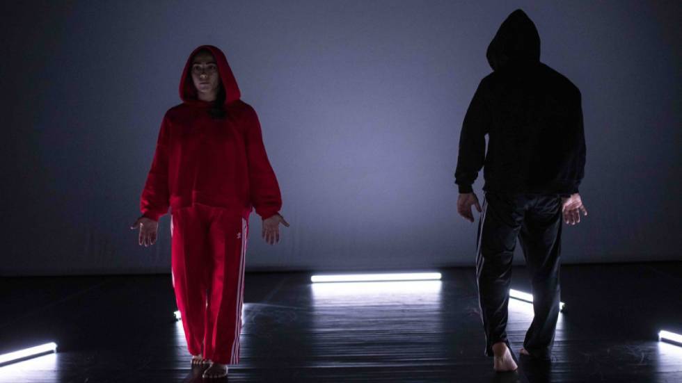 Un Petit Chaperon rouge en survet à la Comédie | 7JAC